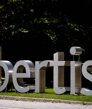 Abertis se juega 550 millones en las autopistas españolas | Hoy