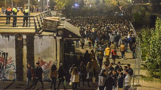 «El botellón es la forma de relacionarse de los jóvenes» | Hoy